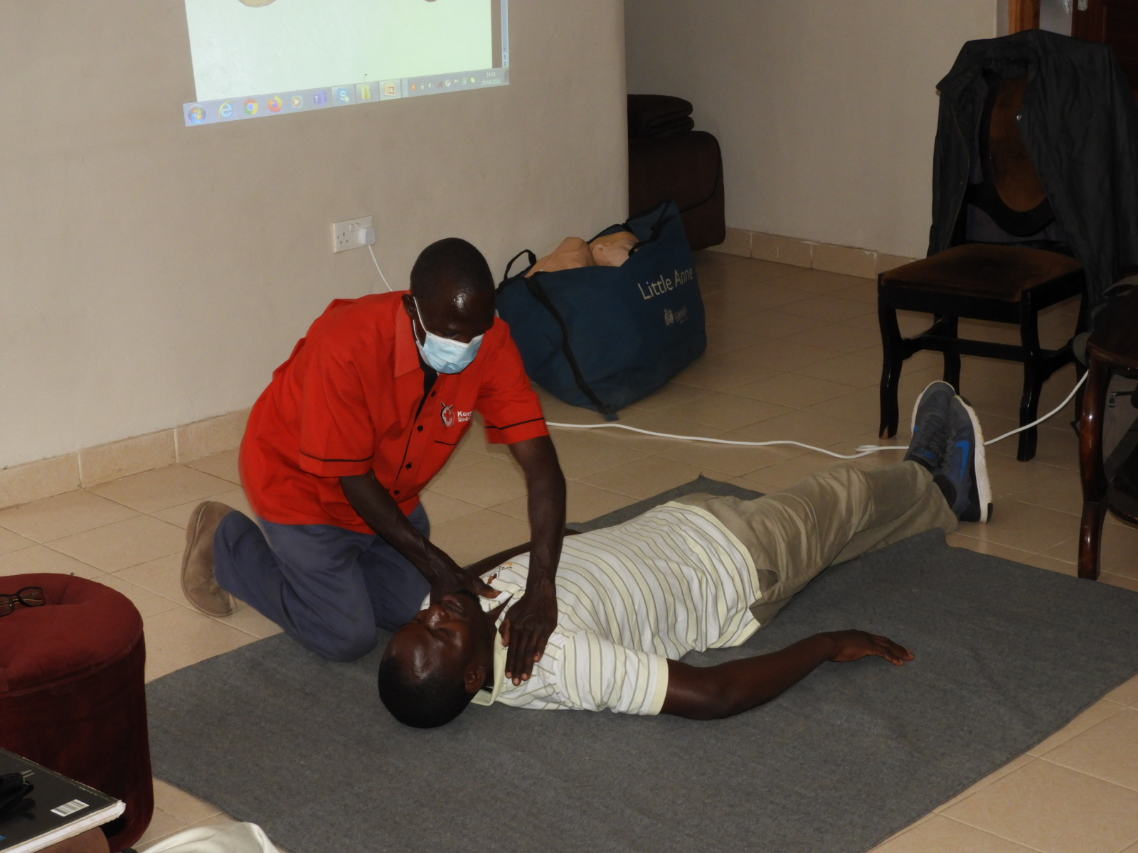 First Aid Course at Doyle Farm in Kenya - Rafiki Mwema